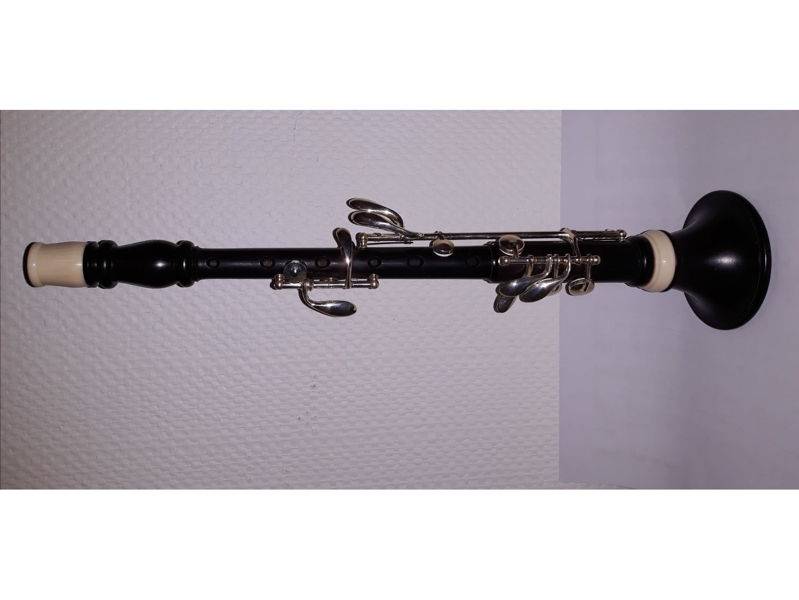 Bombarde en si bémol on Gens de Confiance