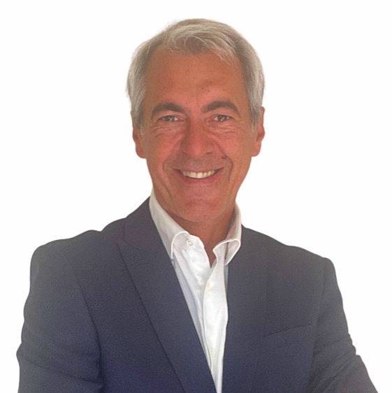 Christophe Finot on Gens de Confiance