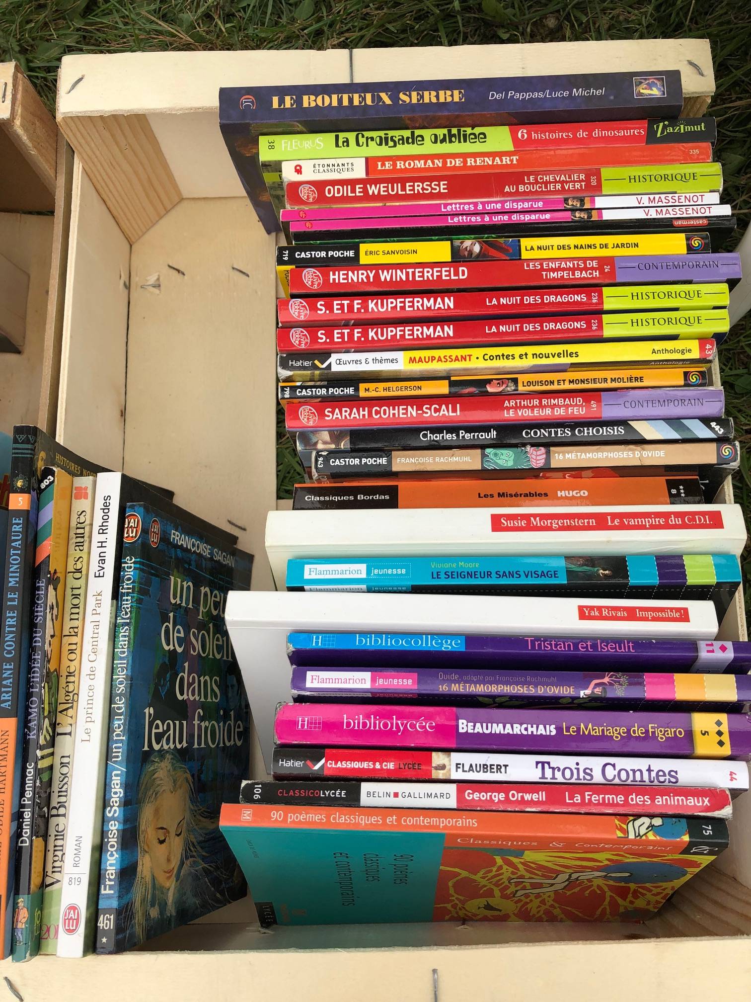 Livres jeunesse, livres scolaires -collège et lycée sur Gens de Confiance