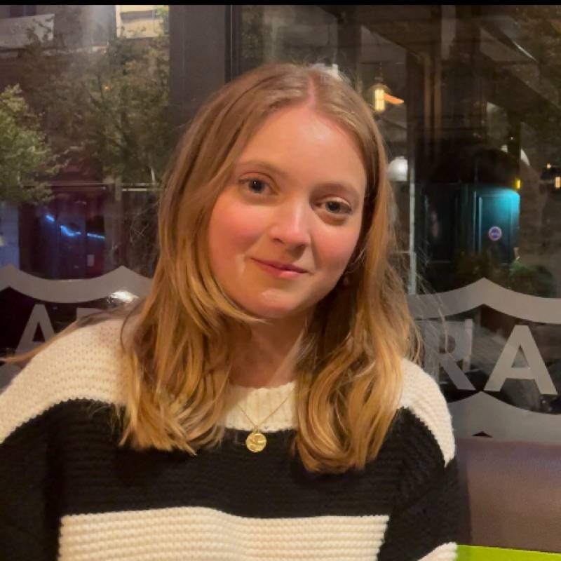 Eline Sionniere on Gens de Confiance