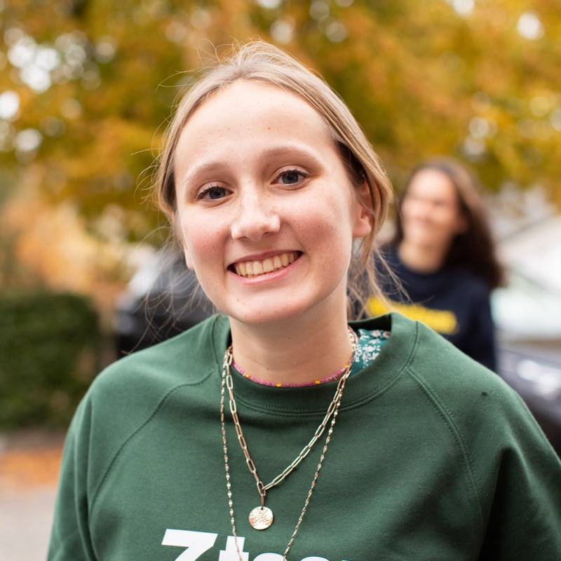 Astrid de Lambilly on Gens de Confiance