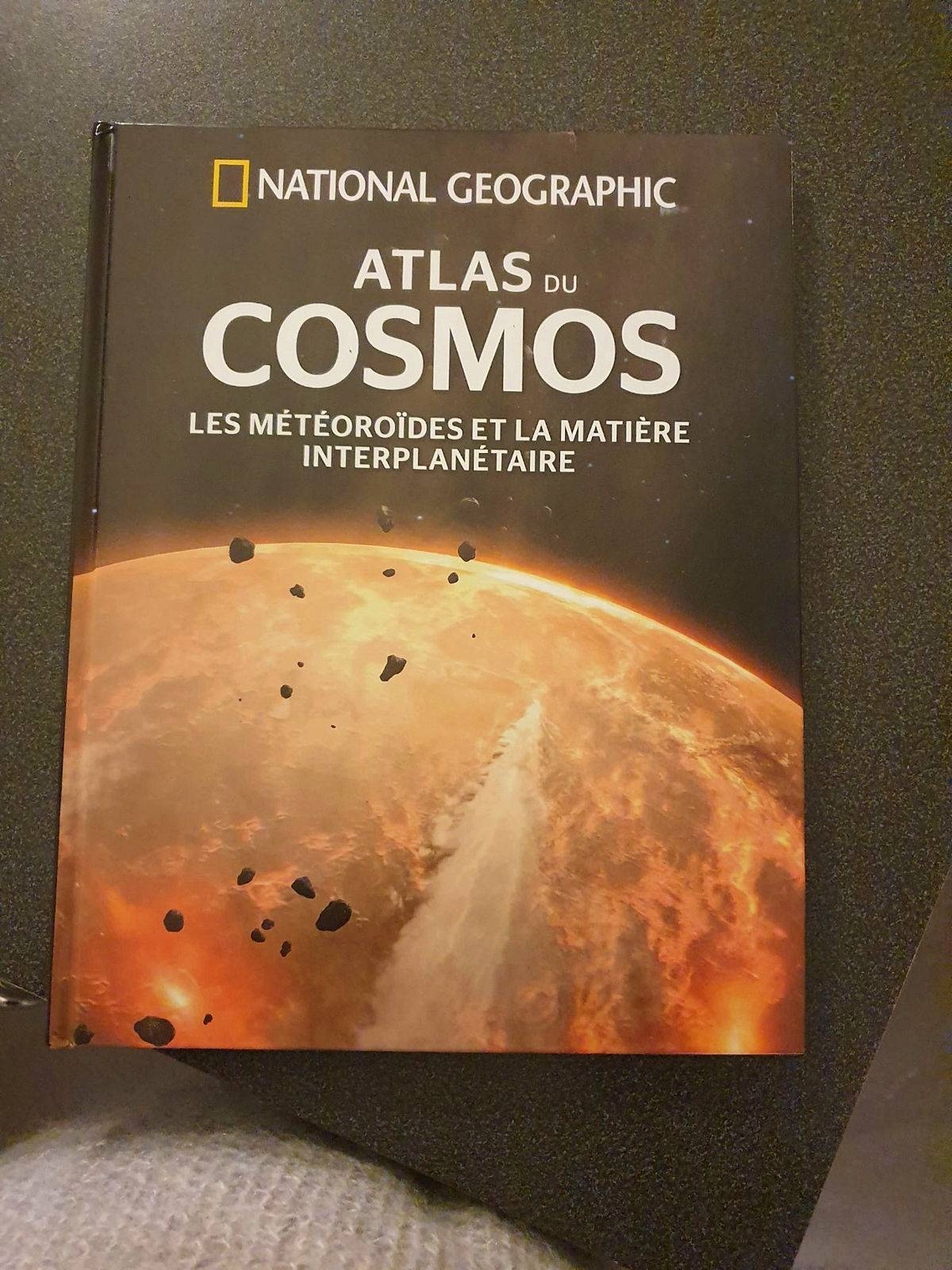 38 albums atlas du cosmos, du 1er au 39ème volumes on Gens de Confiance