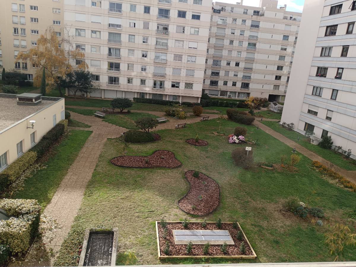 Vends appartement T4 de 89m², traversant, sans travaux - Place Saint ...