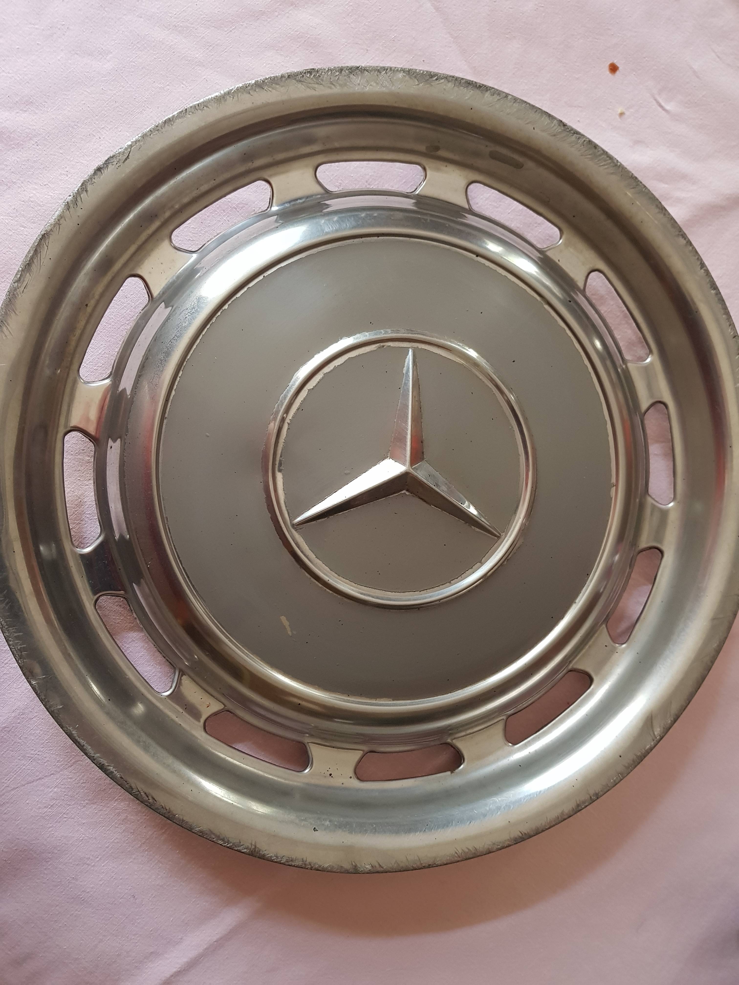 Authentique enjoliveur de collection Mercedes on Gens de Confiance