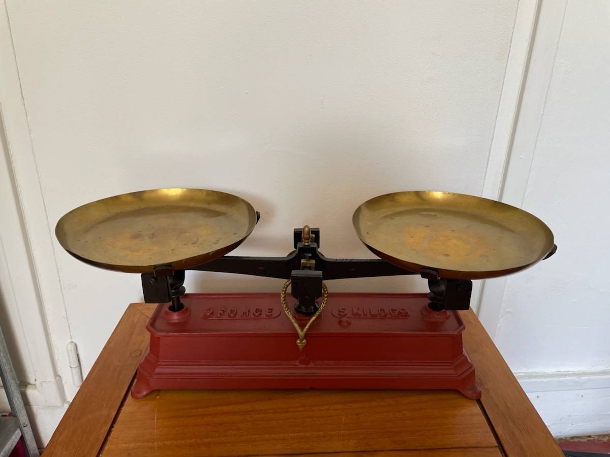 Balance en fonte vintage 5kg sur Gens de Confiance