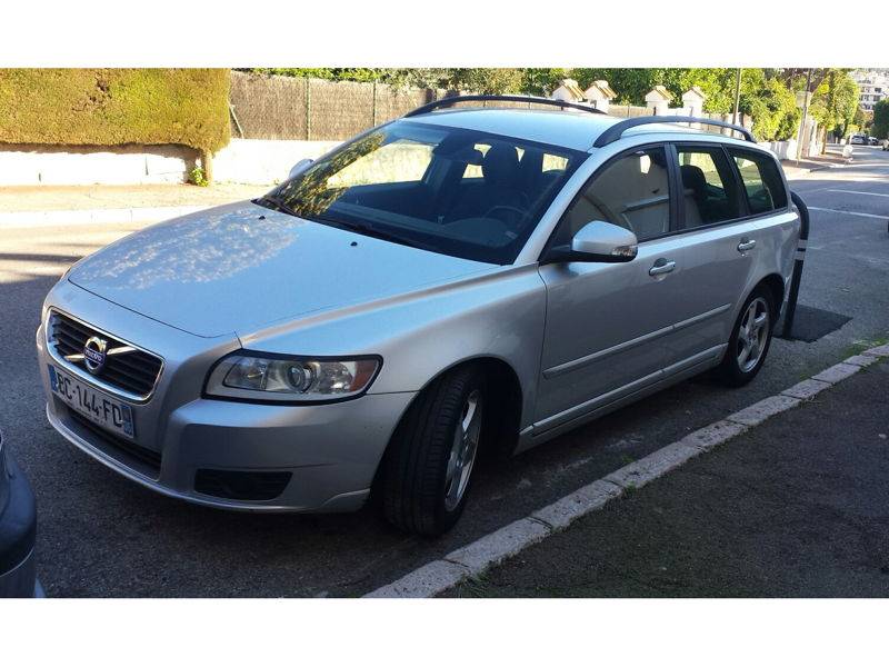 Vends Volvo V50 1.6 turbo Diesel 10/2010 111 000 km sur Gens de Confiance