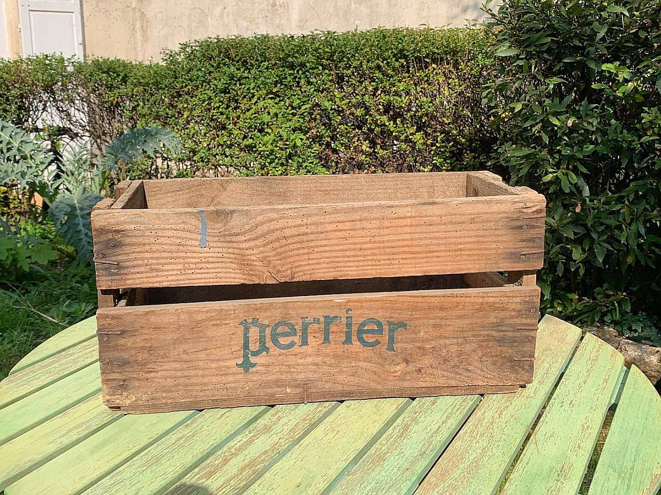 Caisse en bois Perrier on Gens de Confiance