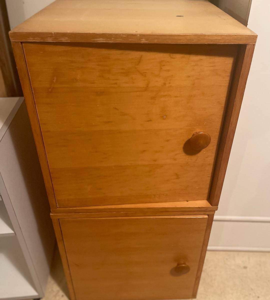 Caissons de rangement en bois sur Gens de Confiance