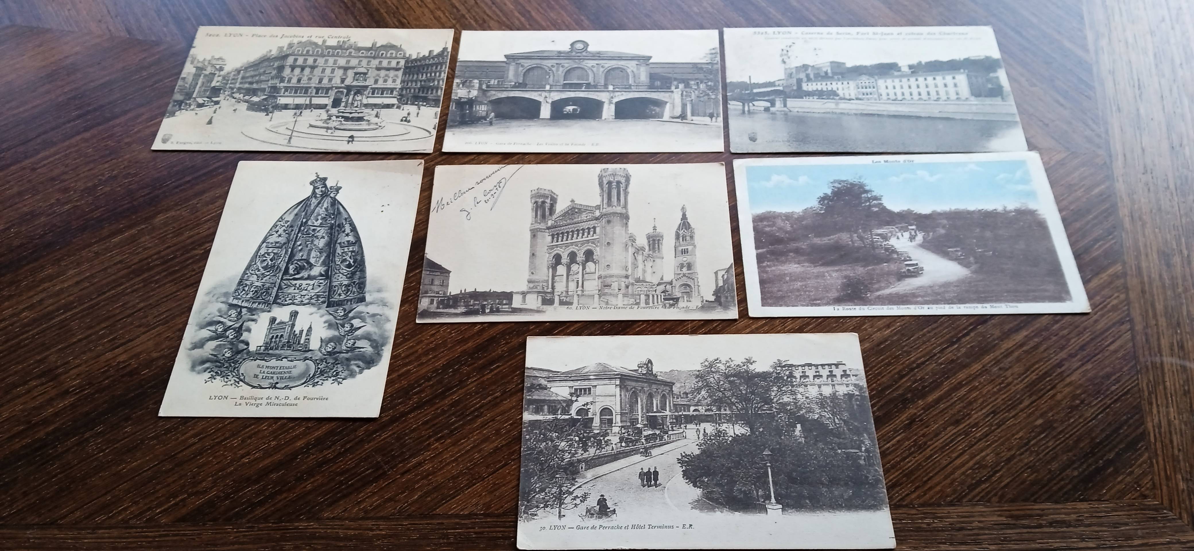 Lyon lot cartes postales anciennes debut XXème siècle sur Gens de Confiance