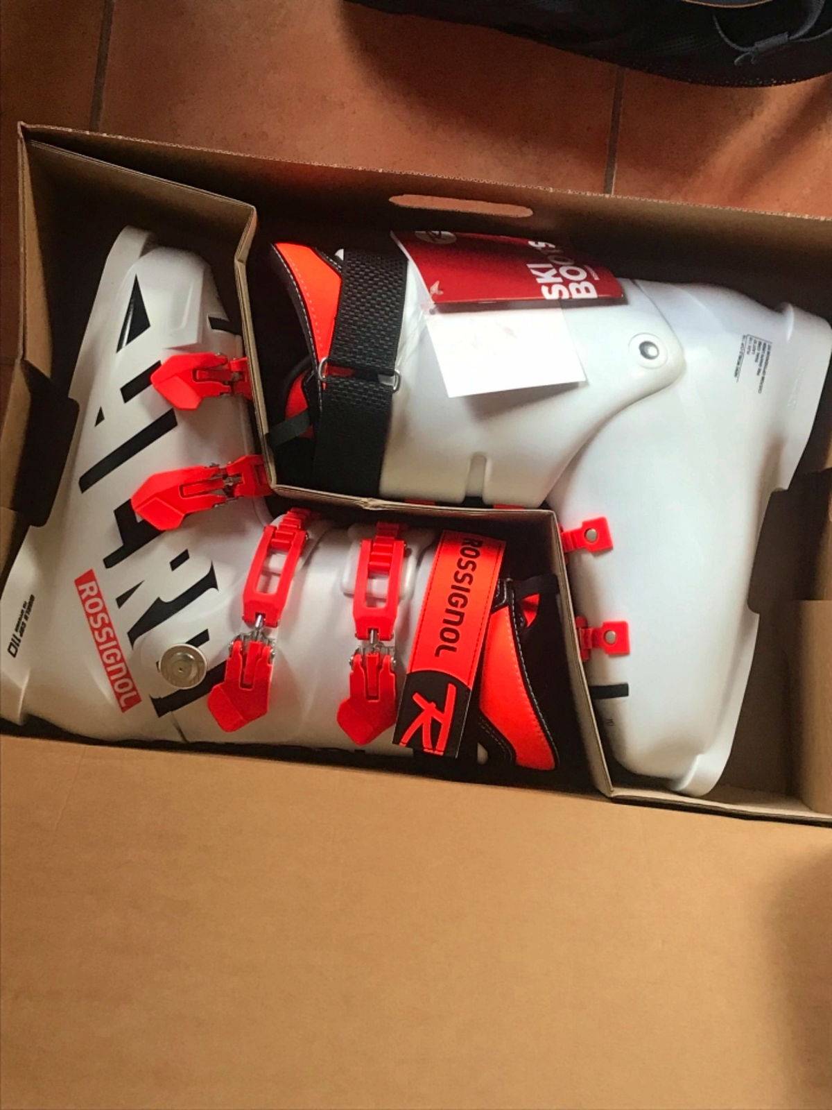 Chaussures de ski Rossignol, pointure 44, excellent état sur Gens de ...