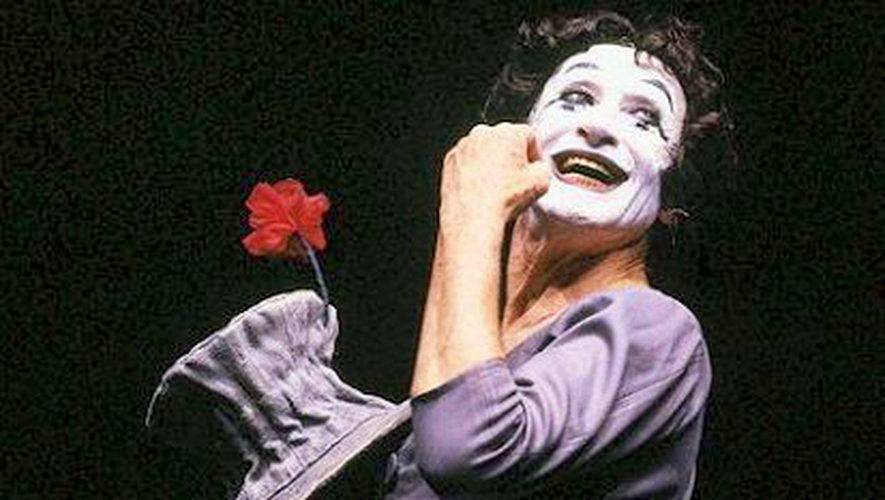 Cherche jeune bénévole pour mime pour enfants malades sur Gens de Confiance