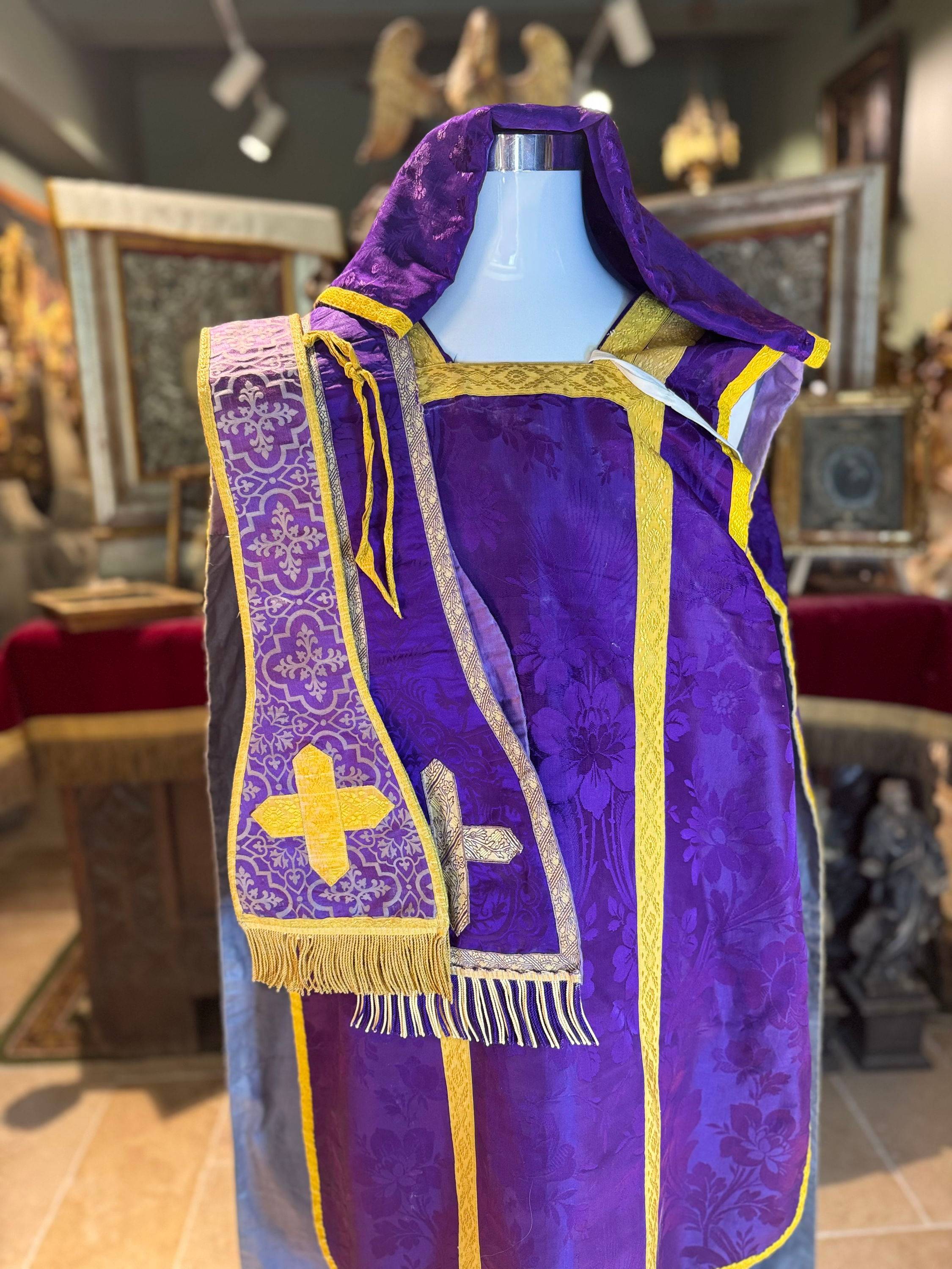 Chasuble Avec étole, Manipule Et Bourse - Fin XIXe on Gens de Confiance