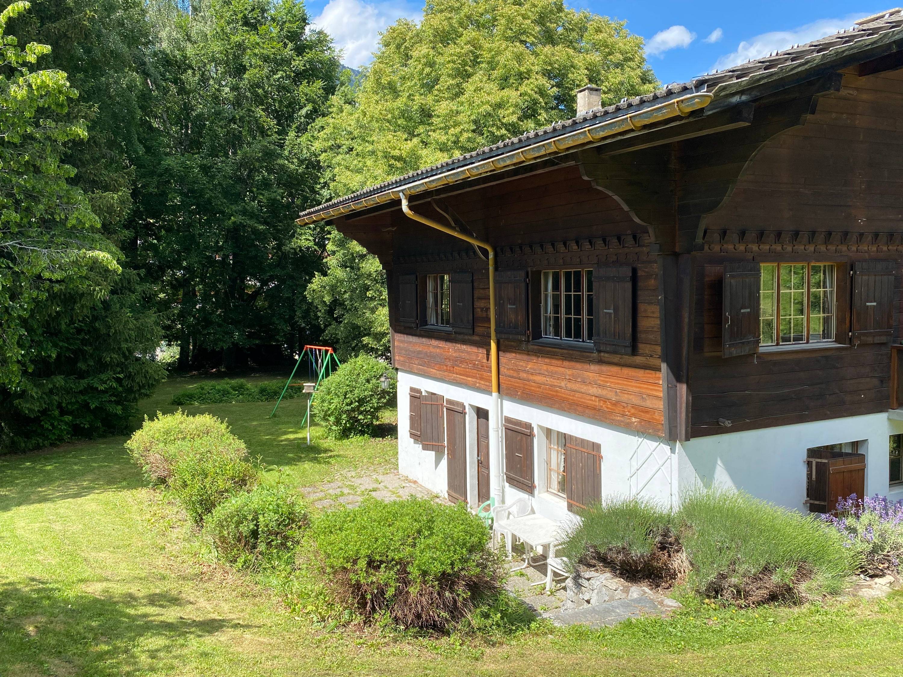 Propose loge logement dans chalet contre prestations d’élagage on Gens ...