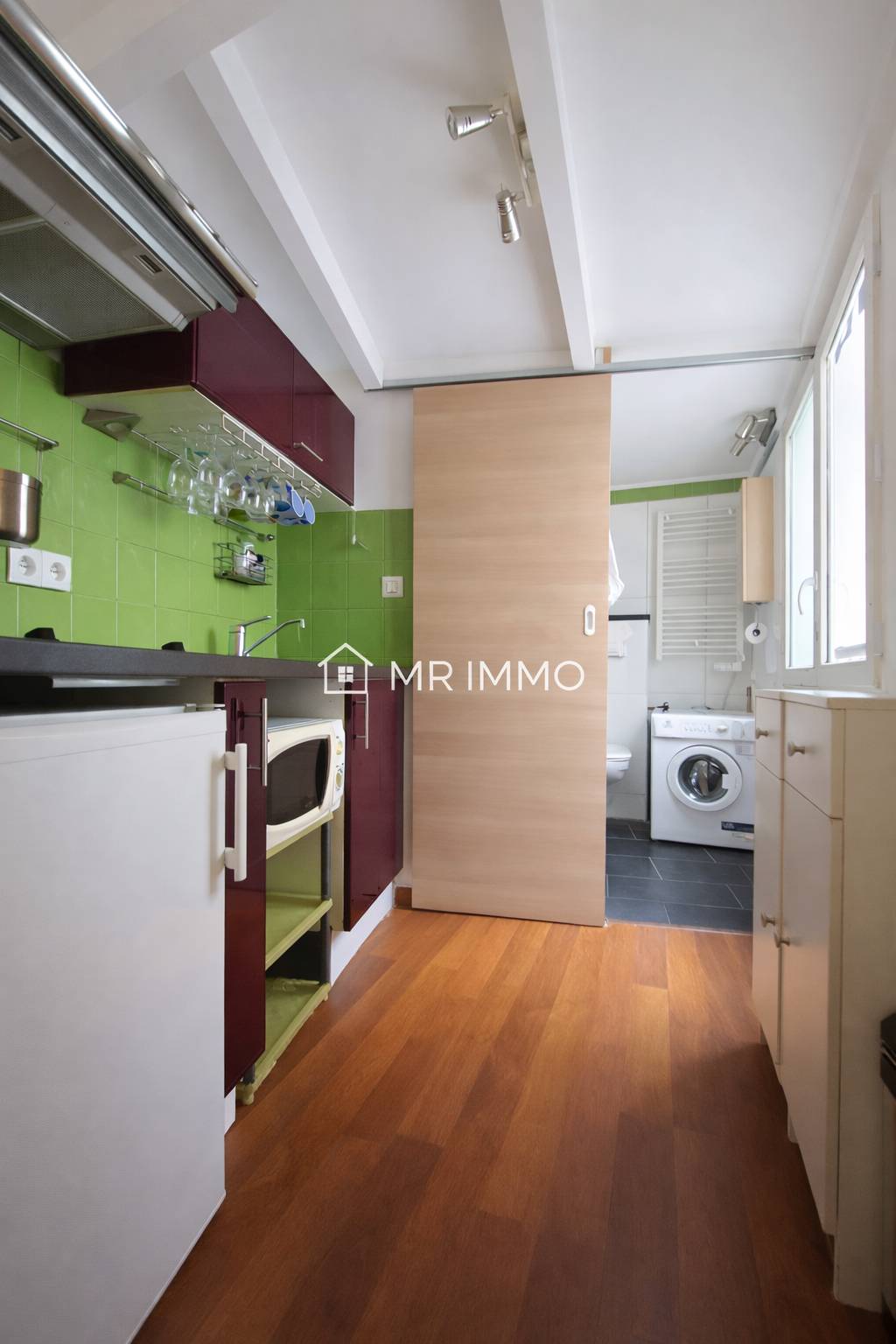 Loue studio meublé avec mezzanine - 20m² - Paris 1er sur Gens de Confiance