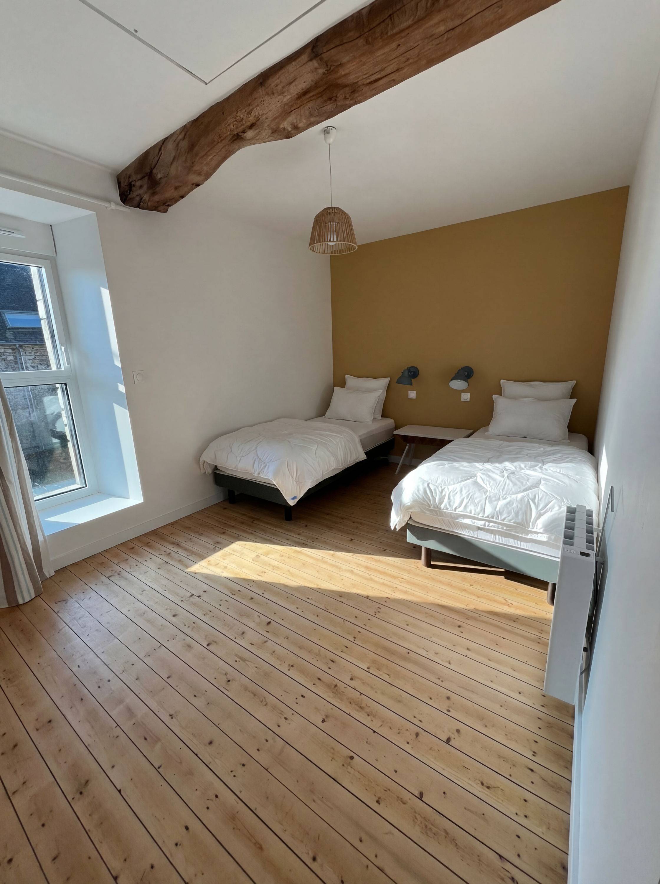 Loue 2 appartements T4 meublés dans longère rénovée sur Gens de Confiance