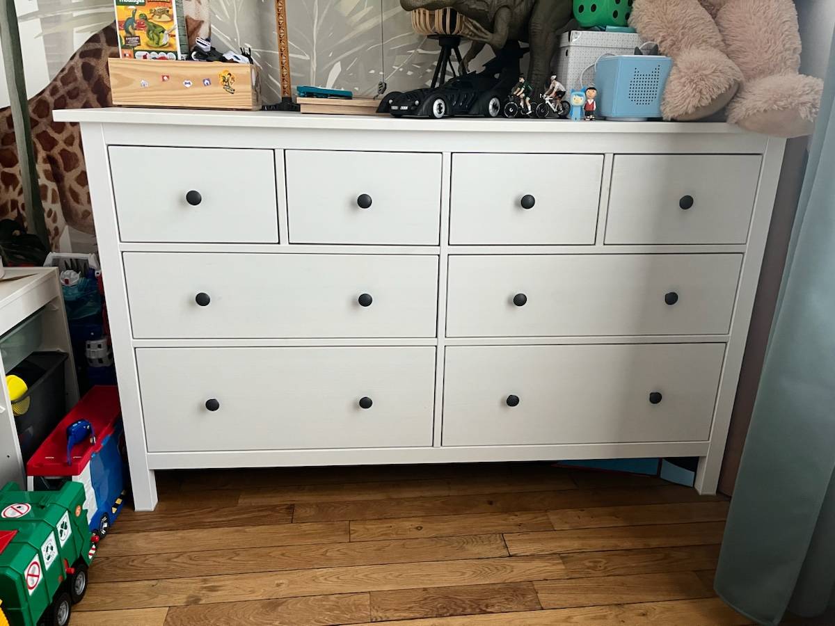 Commode Ikea Hemnes 8 tiroirs sur Gens de Confiance