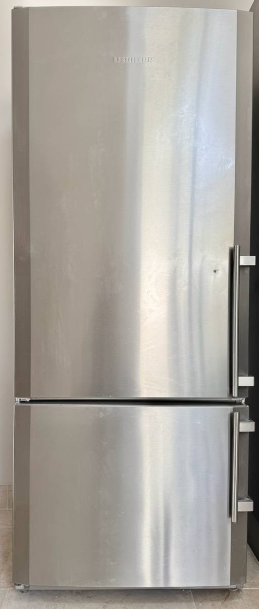 Réfrigérateur congélateur LIEBHERR 75 cm de large en inox on Gens de ...