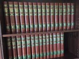 Cède collection Encyclopédie Universalis 36 volumes belle reliure dispo Angers sur Gens de Confiance