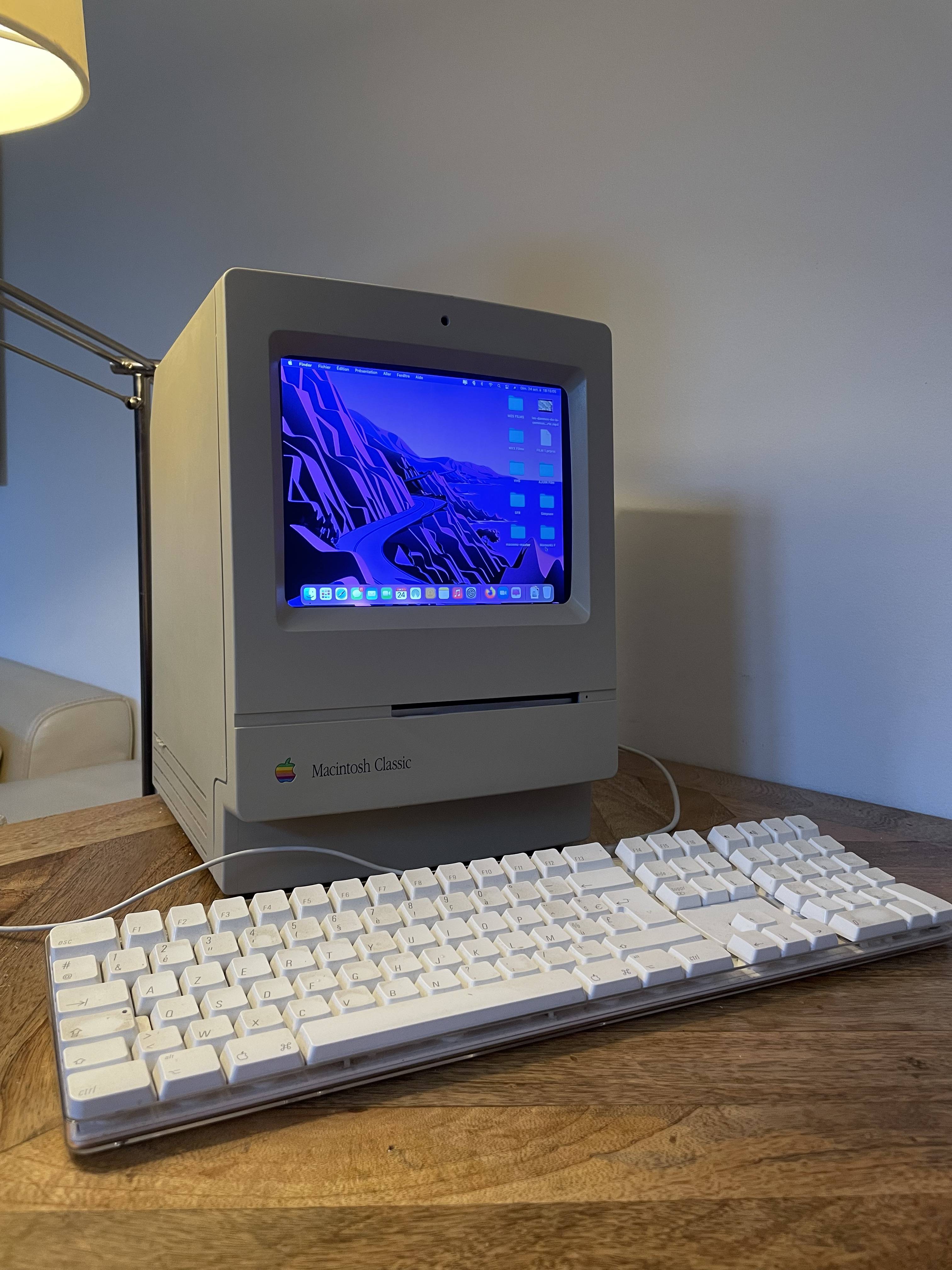 Création Macintosh Classic, à votre service on Gens de Confiance
