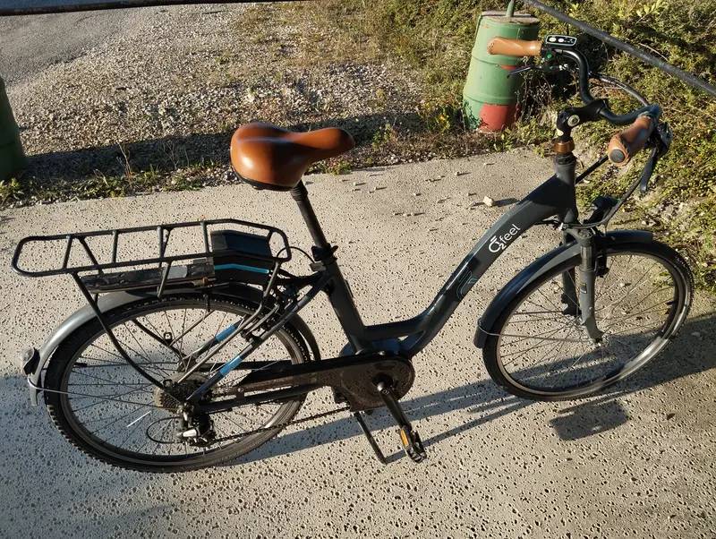 Vélo électrique O2Feel VOG d8c sur Gens de Confiance