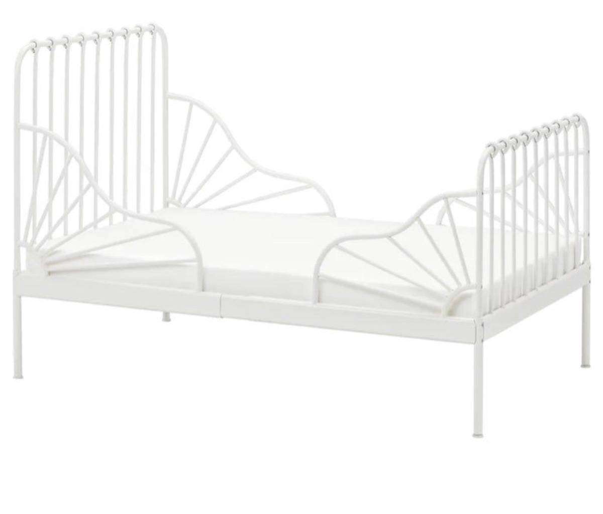 Lit enfant Ikea extensible (minnen) sur Gens de Confiance