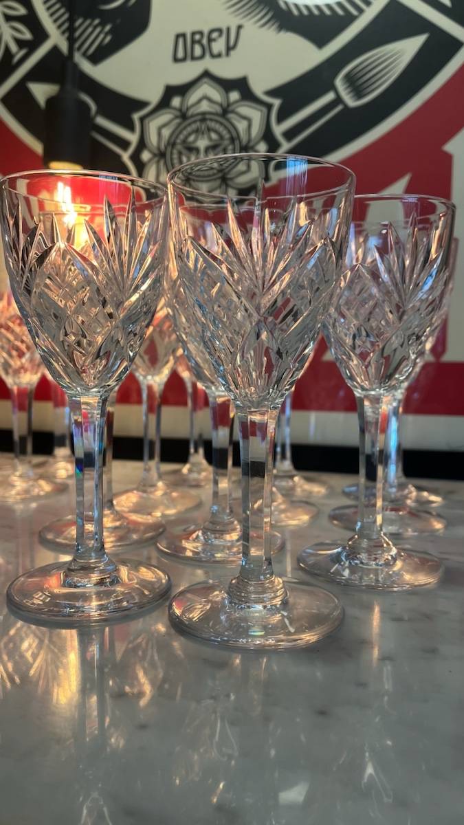 Ensemble de 20 verres en cristal Saint Louis modèle Chantilly sur Gens ...