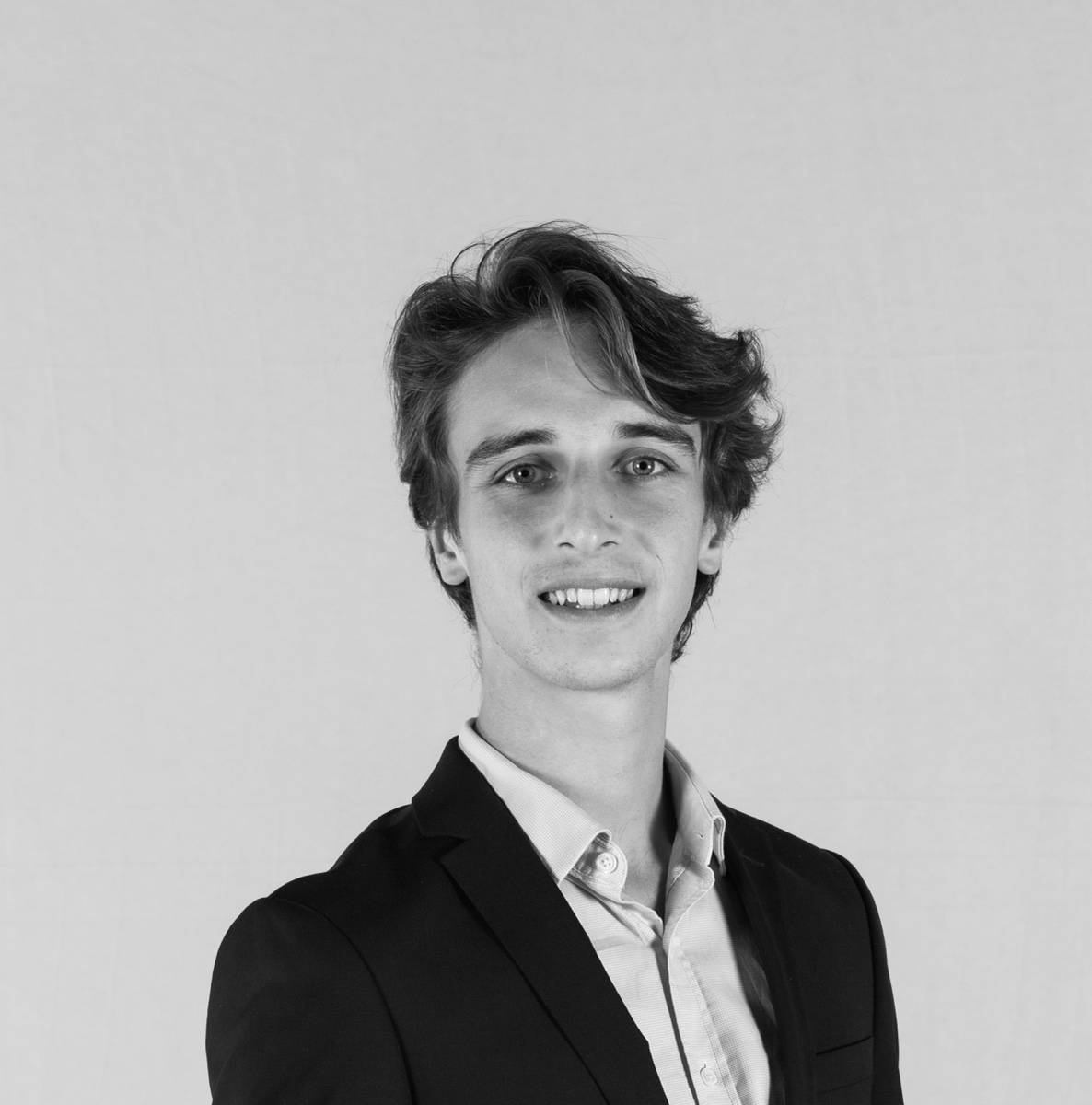 Étudiant Master Epfl propose cours de Math- Physique on Gens de Confiance