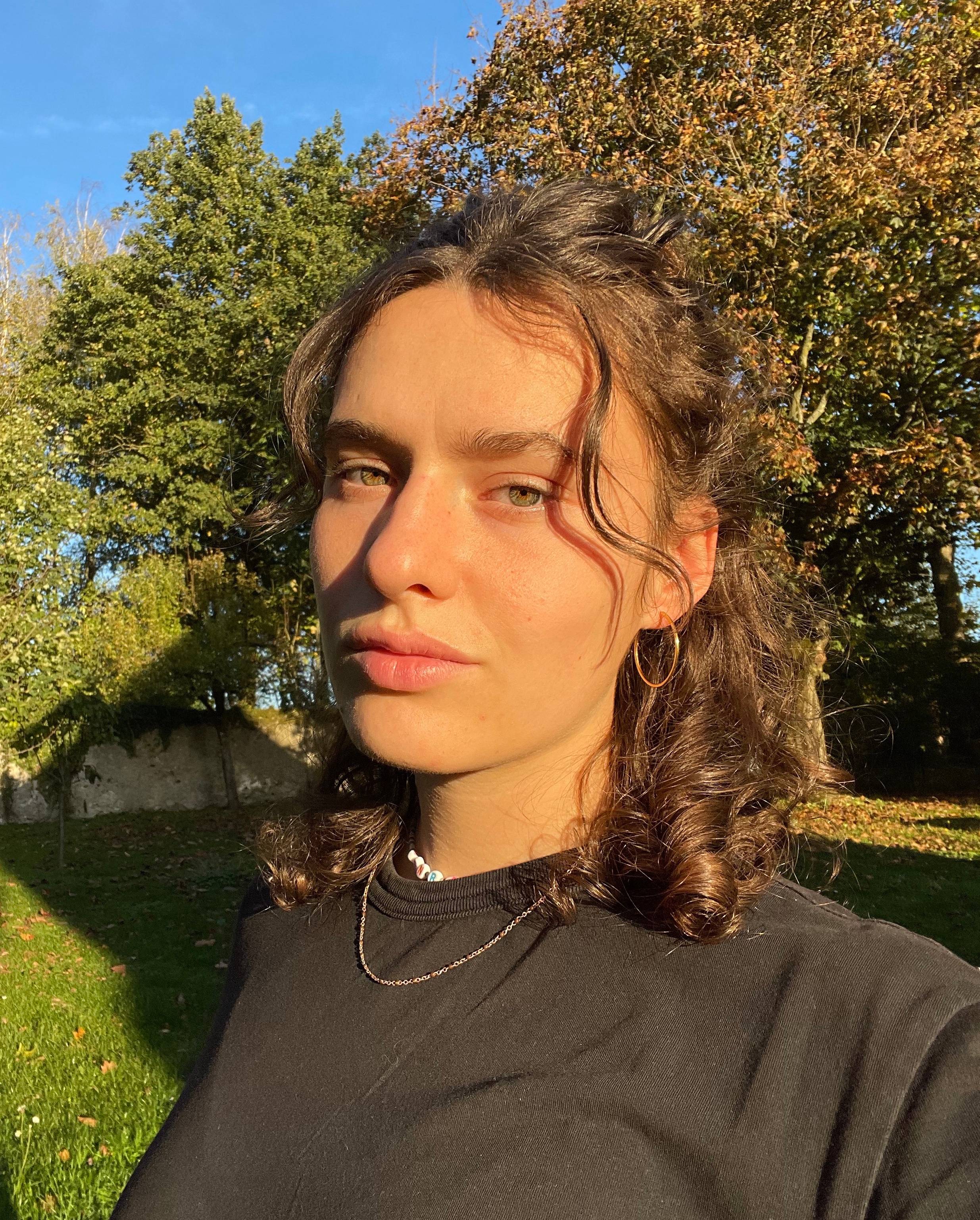 Etudiante à Sciences Po Paris donne cours, soutien scolaire, préparation de dossier de ...