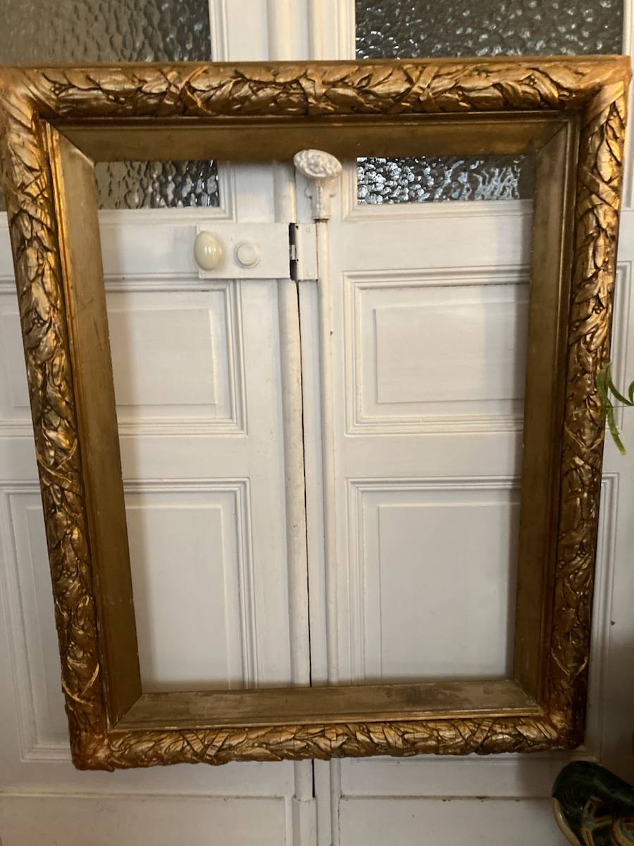 Grand cadre ancien sur Gens de Confiance