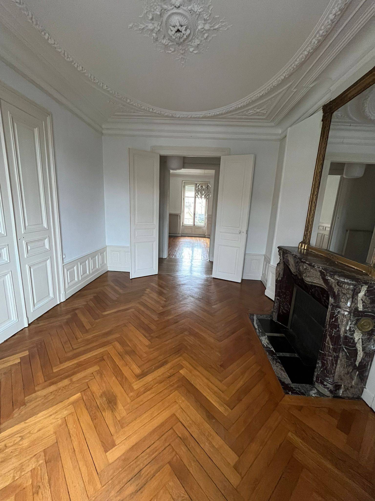 🏡 Grand T5 de charme – 105m², moulures & parquet, à deux pas de la gare ...