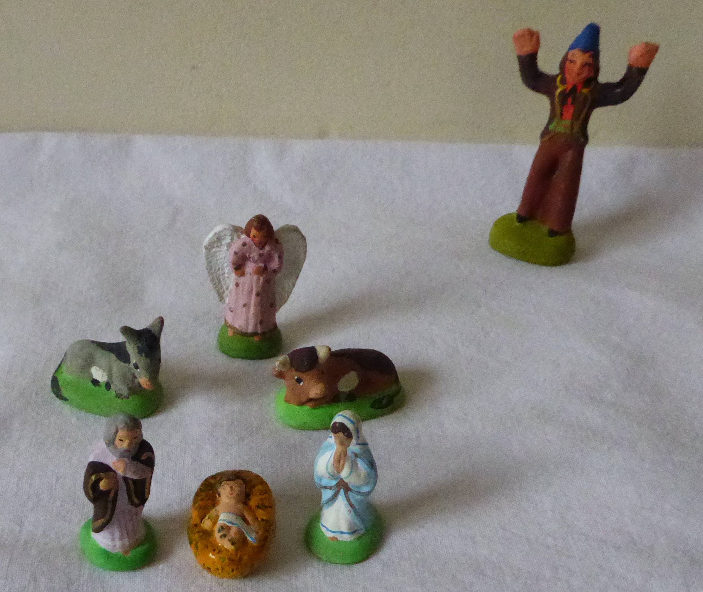 Vends véritables santons de Provence année 1980 neufs on Gens de Confiance