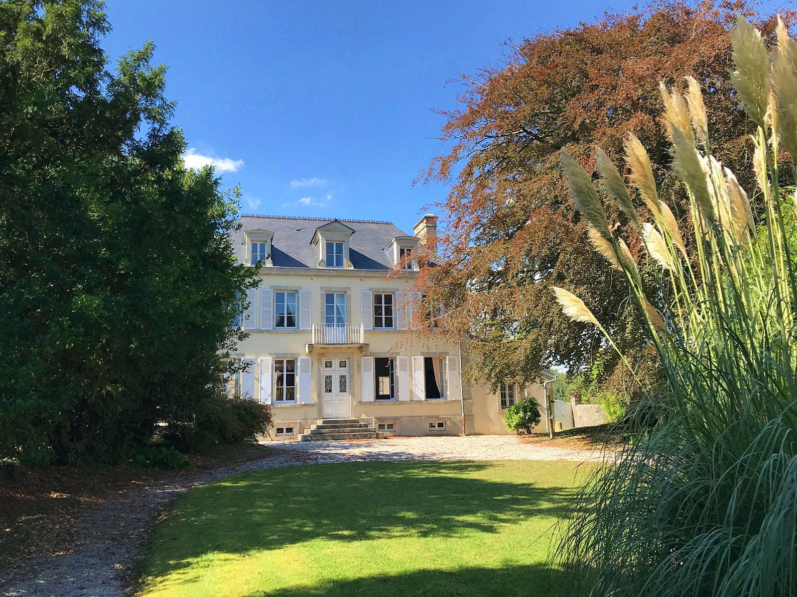 Loue Maison De Maître Du Xixème 7 Chambres 15 Couchages Sainte Mère