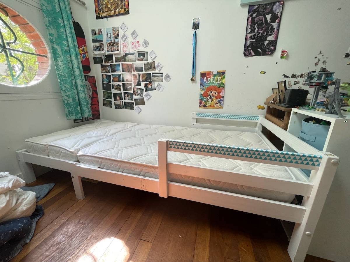 Lit et matelas évolutif extensible d’enfant sur Gens de Confiance