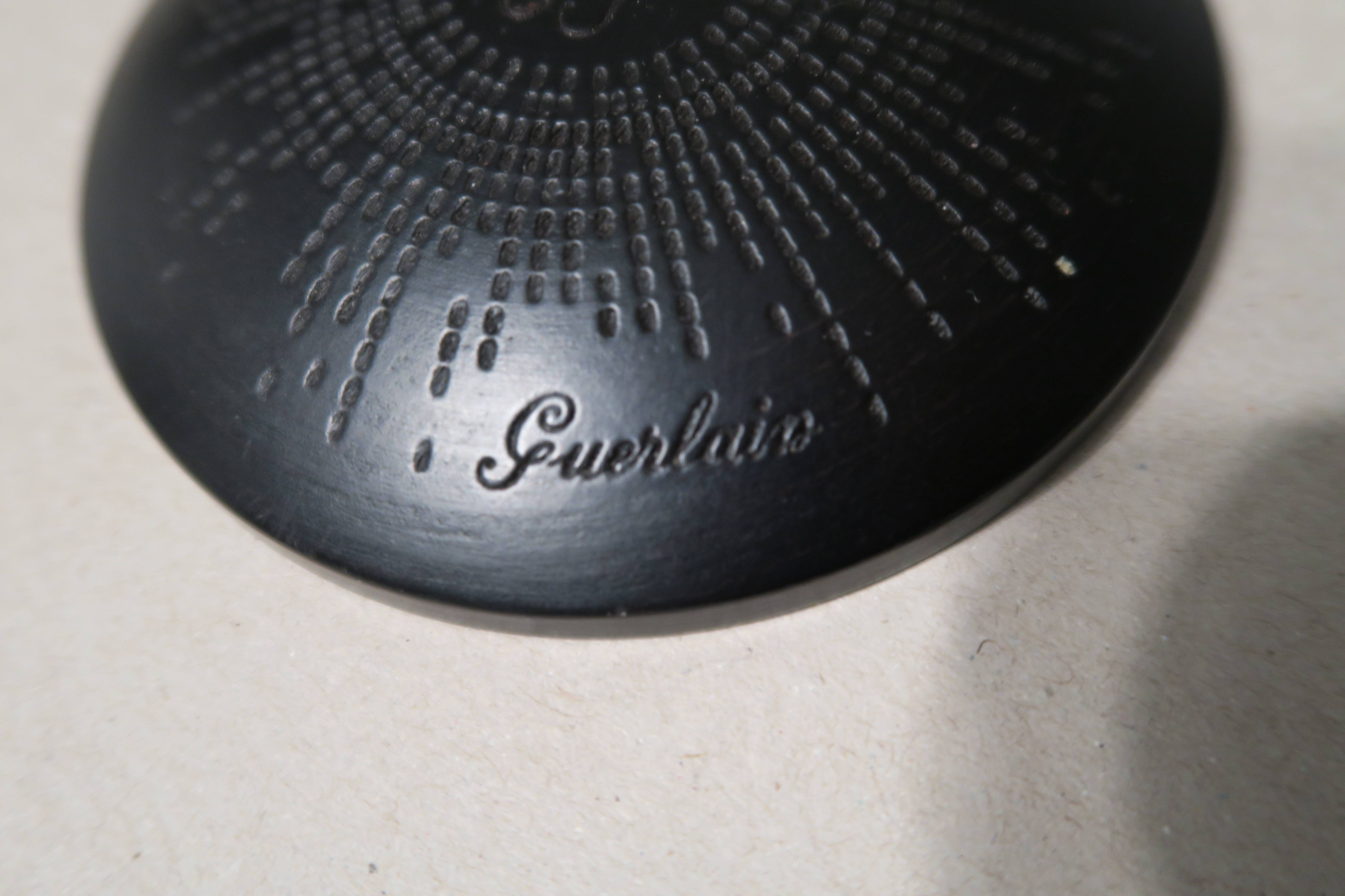 Miroir de poche Guerlain publicitaire bois foncé ébène sculpté on Gens ...