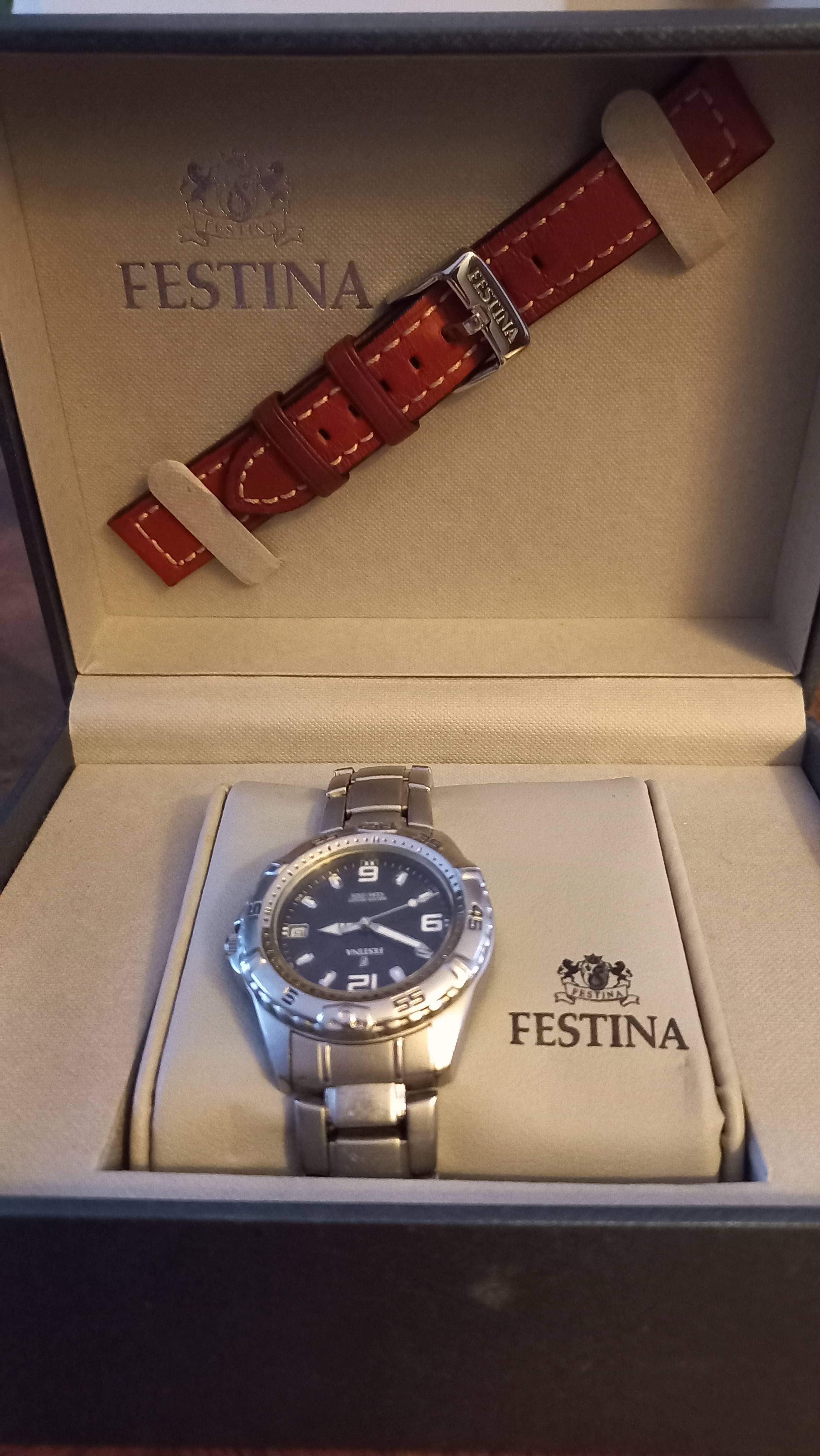 Montre Festina dans son beau coffret bleu on Gens de Confiance