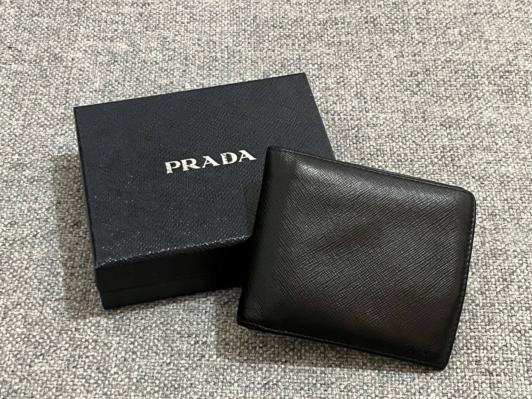Vends Porte feuille Prada sur Gens de Confiance