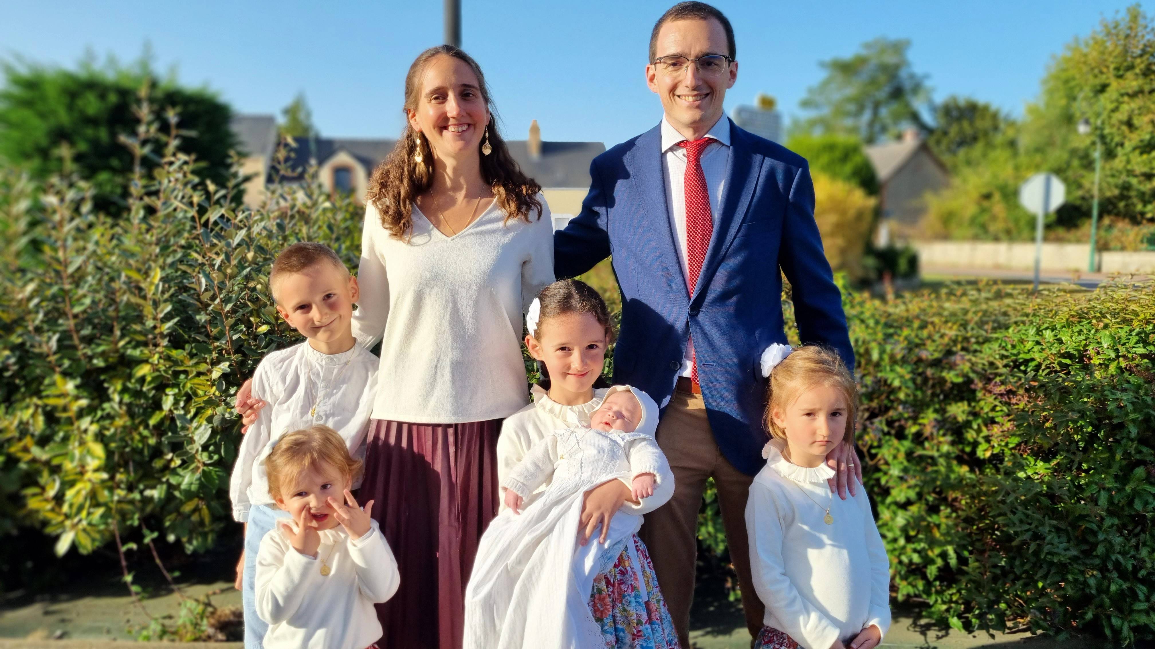 Recherche personne de confiance pour seconder une maman de famille ...