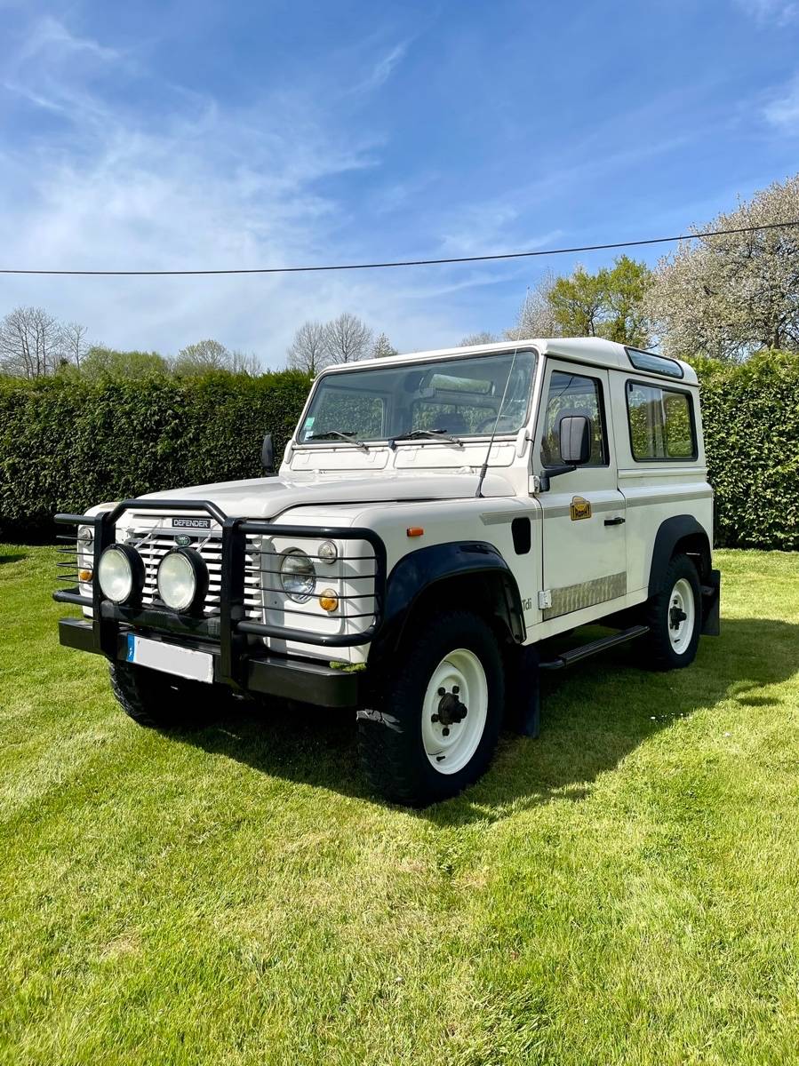 Land Rover Defender 90 - Defender Trophy - 1992, 180 500km on Gens de ...