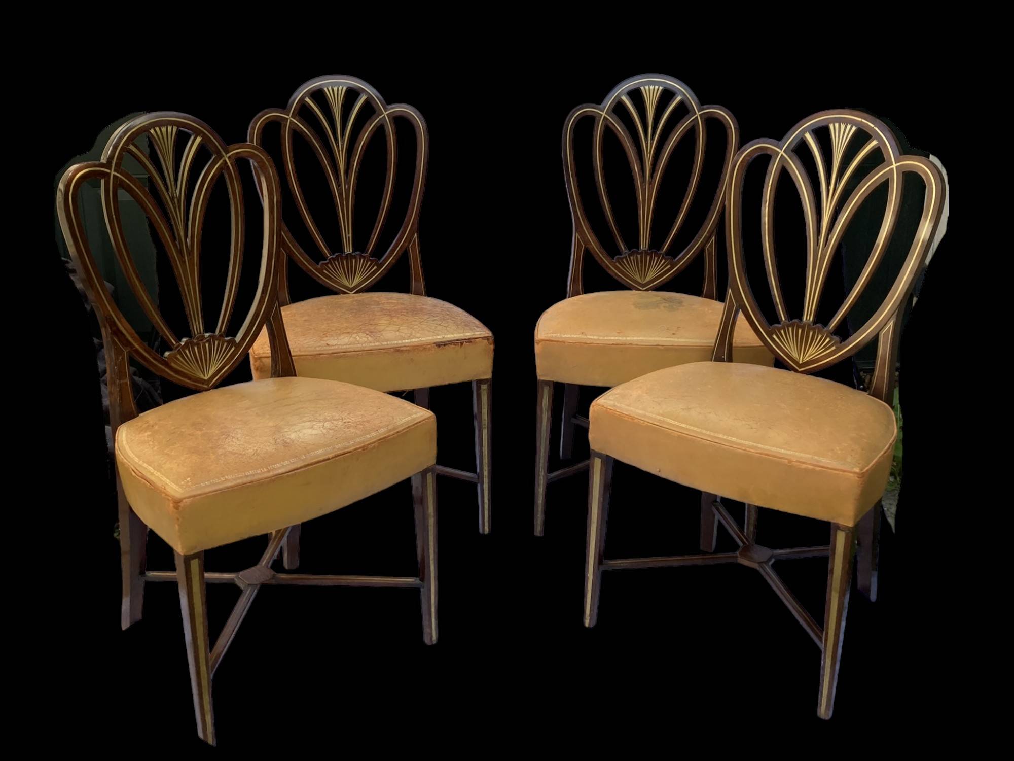 Série quatre chaises anglaises Hepplewhite acajou laiton et cuir début ...