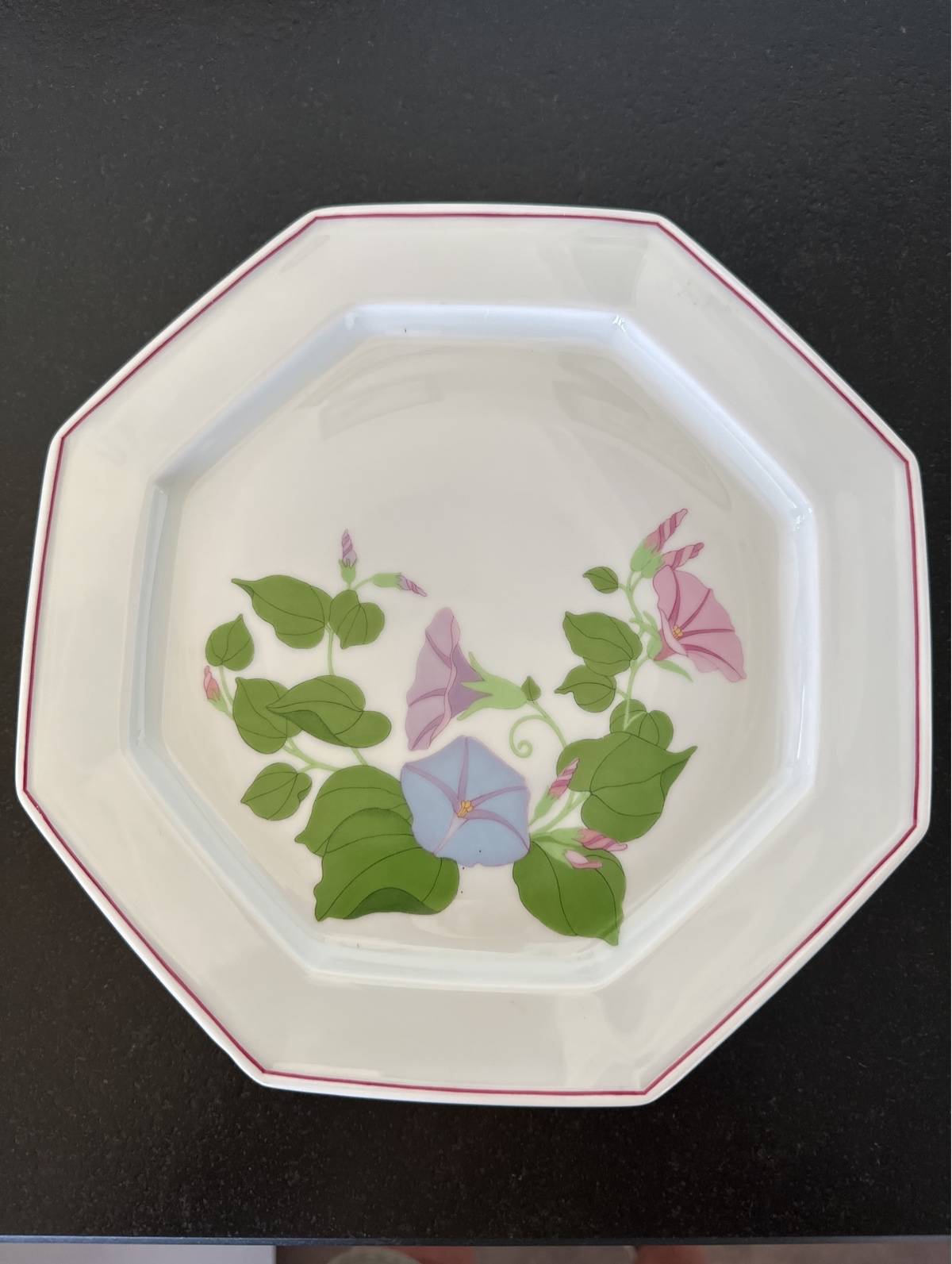 Service porcelaine de Limoges JL Coquet forme Lotus on Gens de Confiance