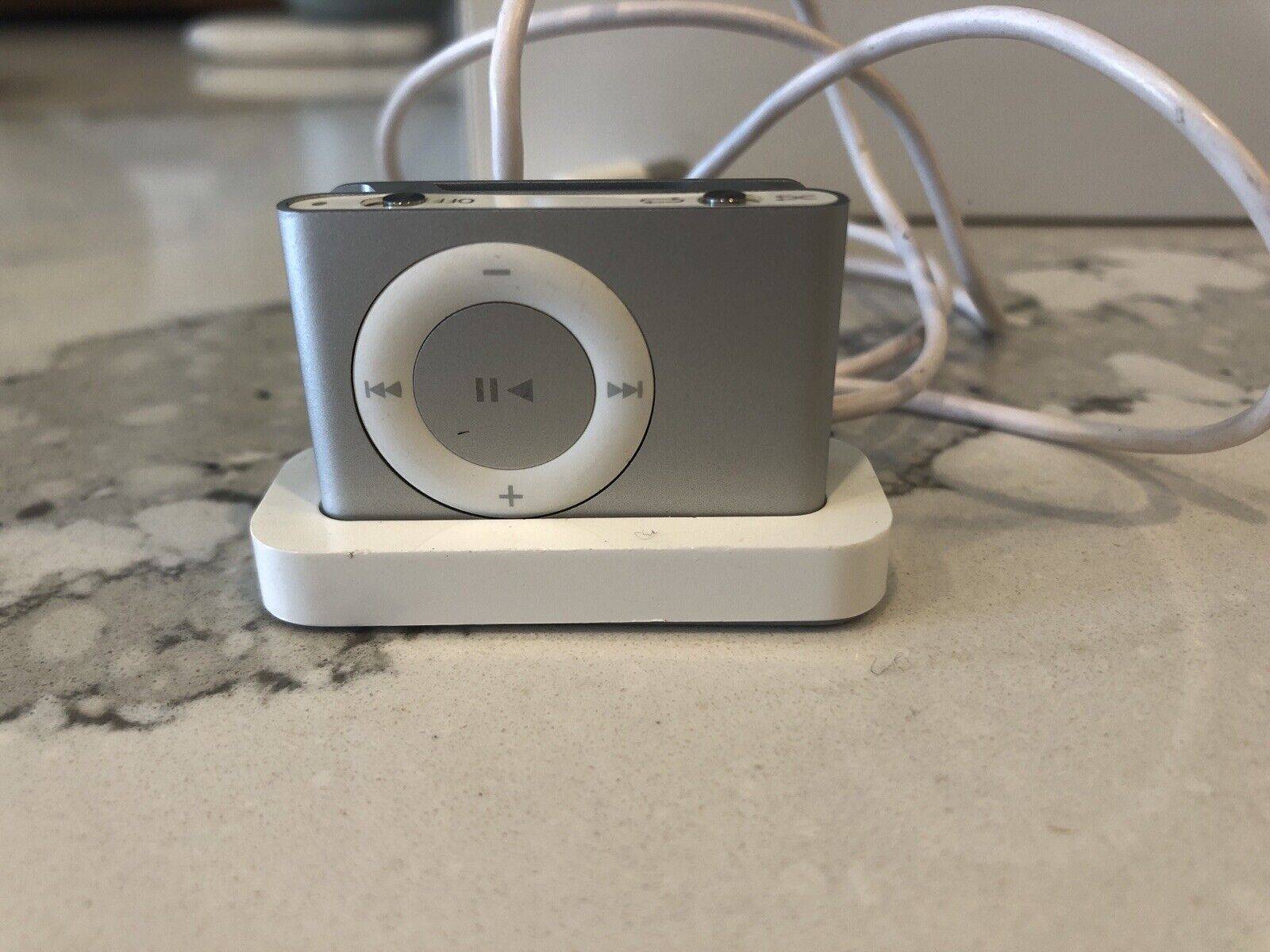 IPod shuffle 1 Go 2e génération couleur Argent sur Gens de Confiance