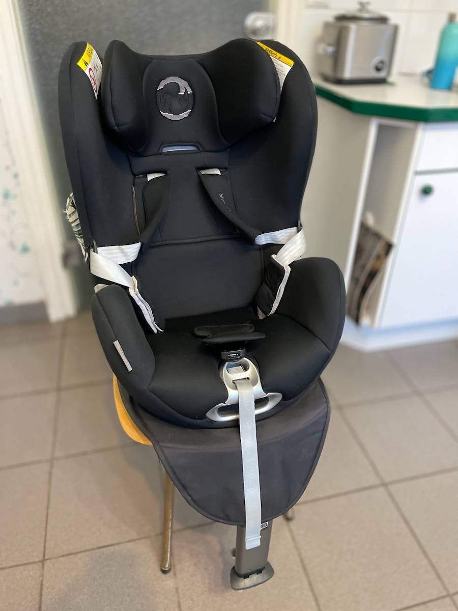 Siège auto CYBEX SIRONA PLATINIUM Stardust black on Gens de Confiance