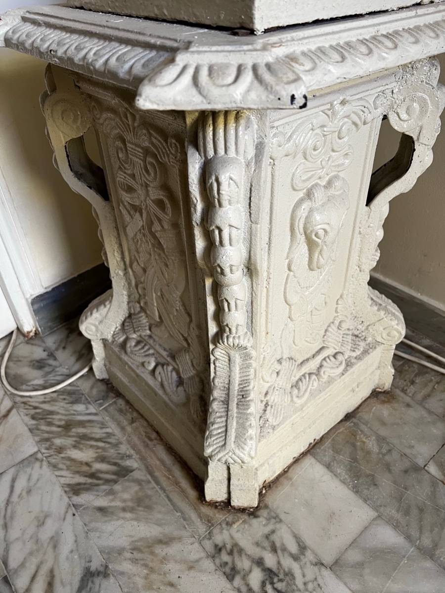 Socle ancien fonte sur Gens de Confiance