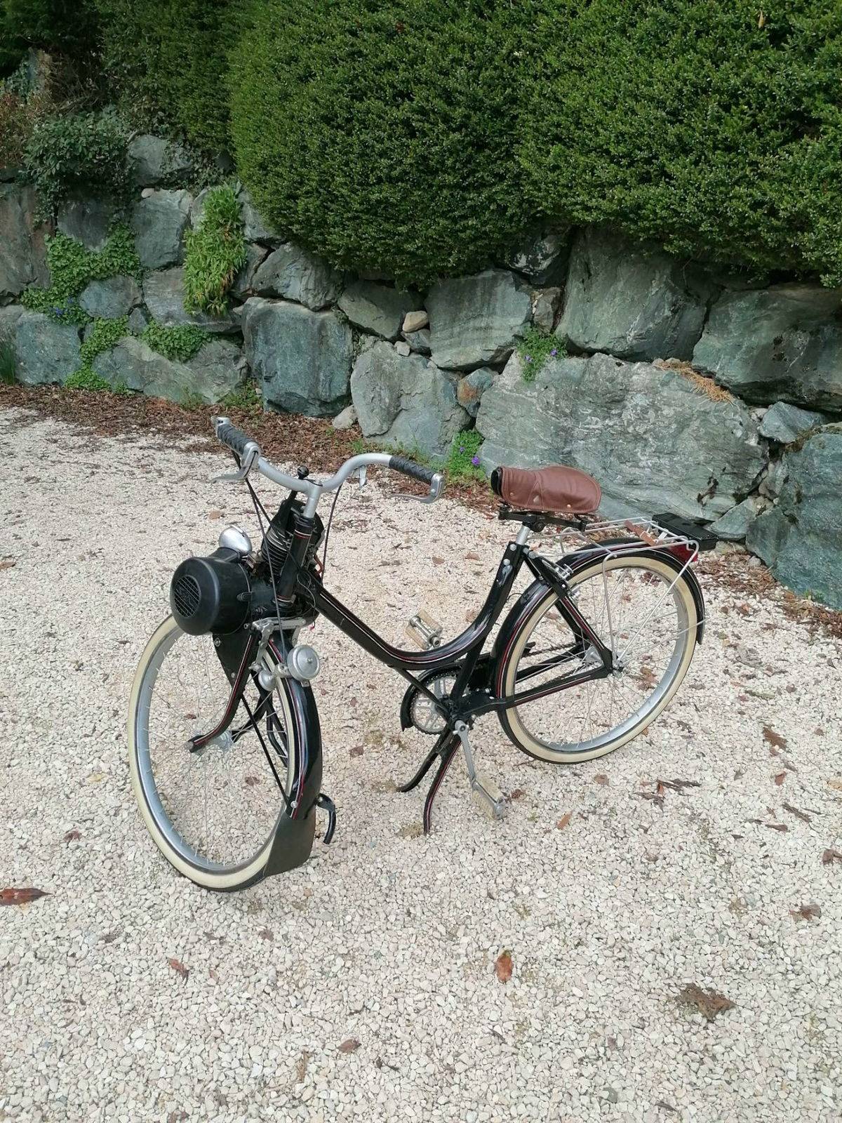 Solex col de cygne (1952-1954) on Gens de Confiance