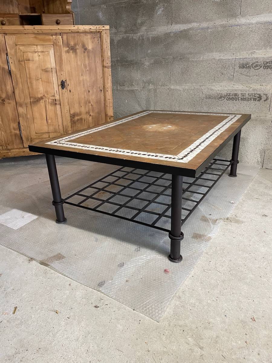 Table basse carrelage mosaïque terre cuite et fer forgé on Gens de ...