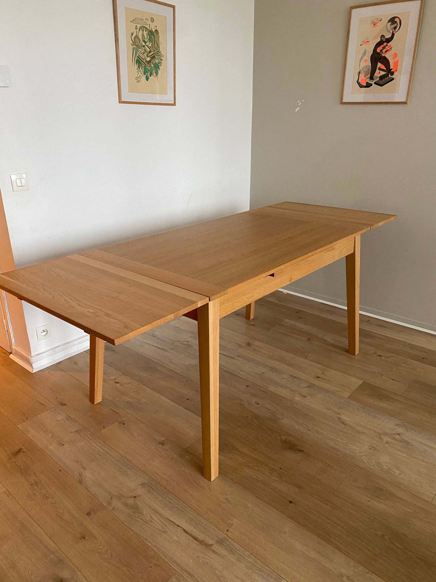 Table salle à manger chêne Habitat - modèle Ruskin sur Gens de Confiance