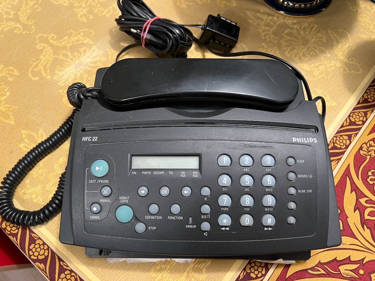 Fax - téléphone - répondeur Philips easy HFC sur Gens de Confiance