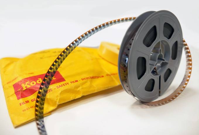 Propose transferts vidéos : 8mm/Super8 - VHS - VHS-C - 8mm - DV - HDV ...