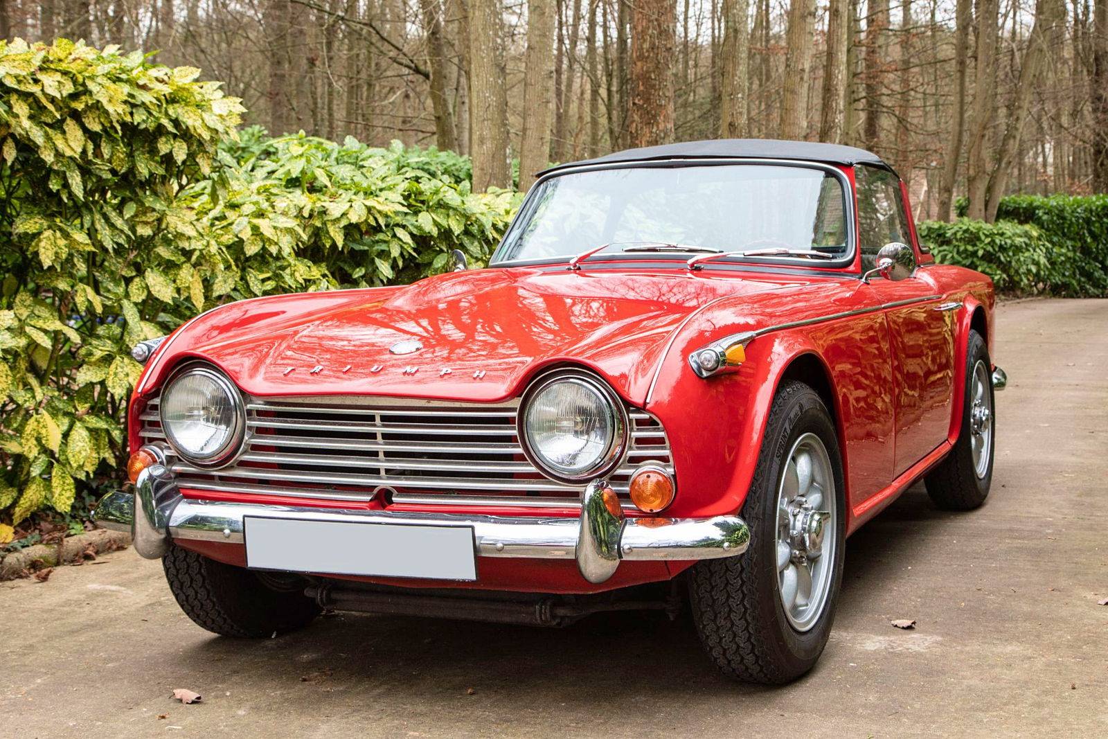 Triumph TR4A IRS Overdrive - Restaurée - Expertisée on Gens de Confiance