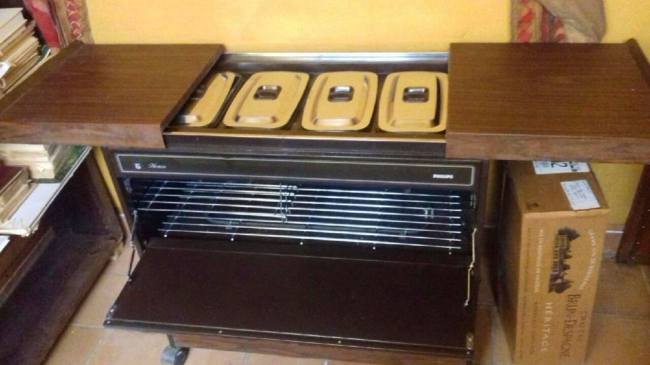 Vends desserte electrique rechauffe plat Philips on Gens de Confiance